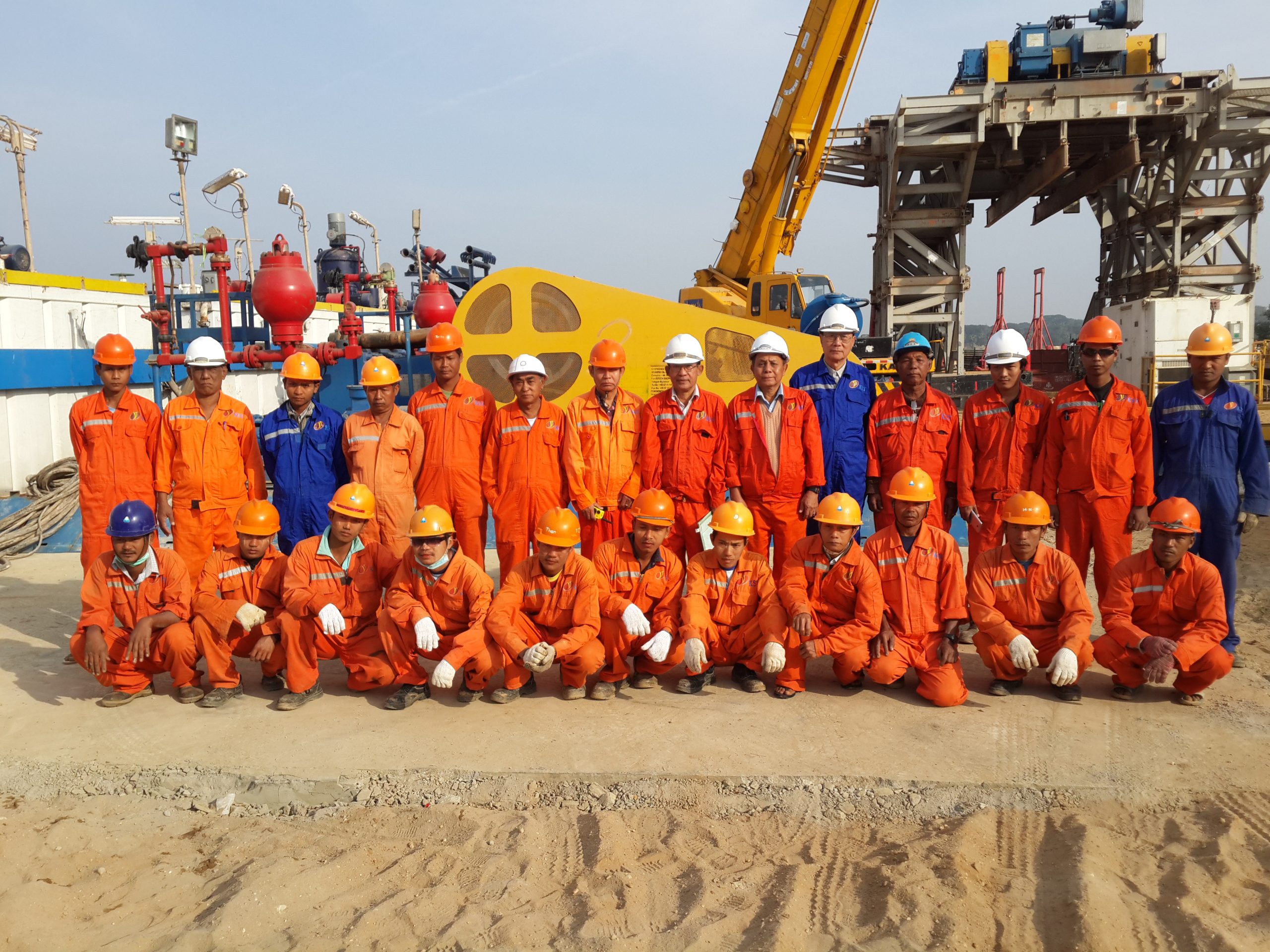 Onshore Drilling Rig Mobilization, Rig Up/Down Activities - KYAW SU THWAY